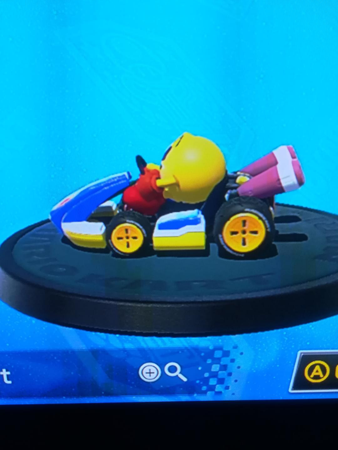 Pacman MKGPDX Themed Kart, Kite and Emblem [Mario Kart 8] [Mods]