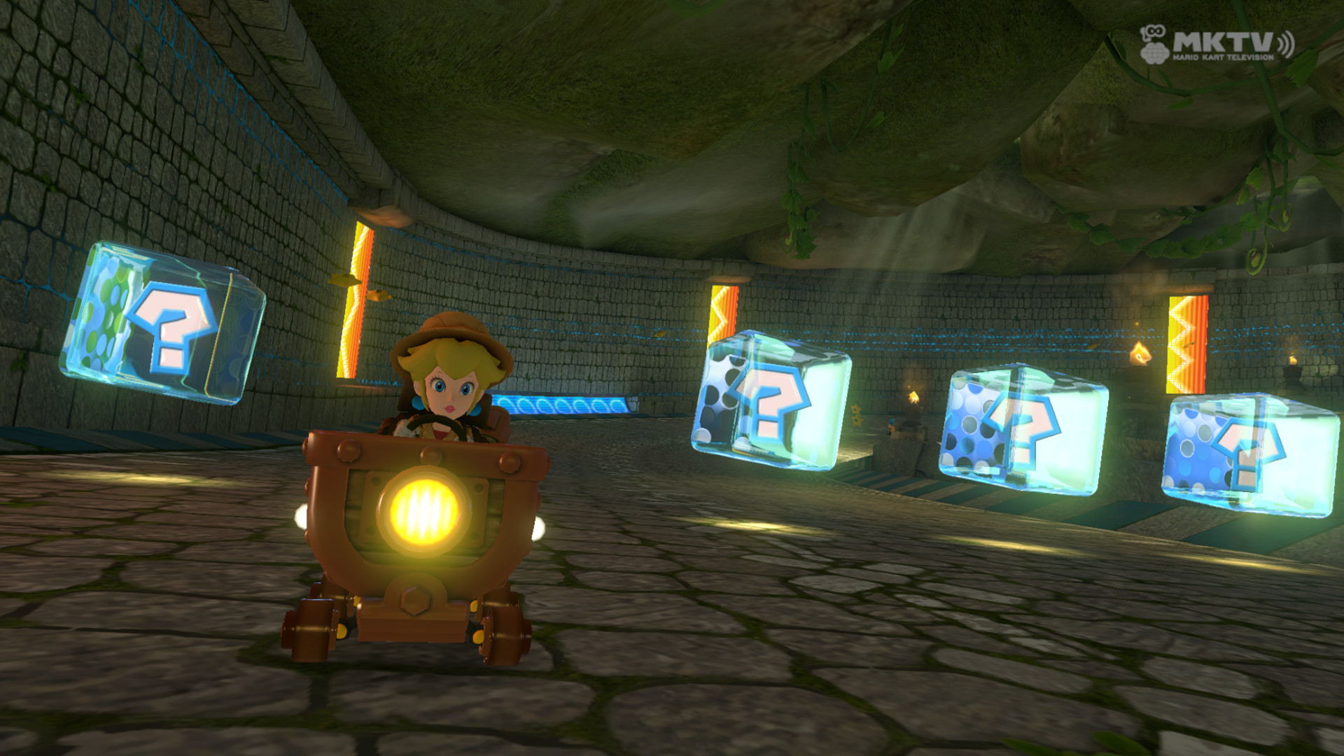 Peach Explorer from MKT Mod for Mario Kart 8 | MK8 Mods