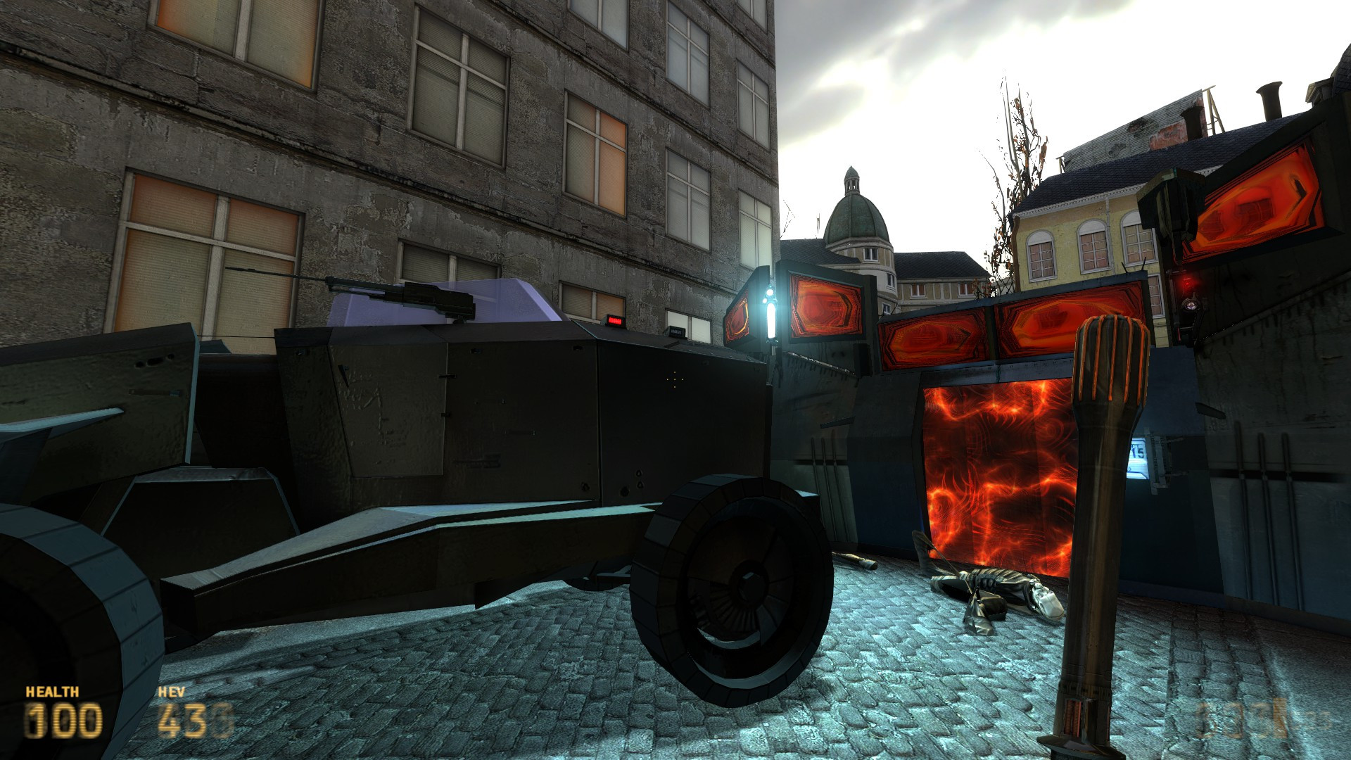 Improved APC with animated flashing lights Mod for Half-Life 2 | HL2 Mods