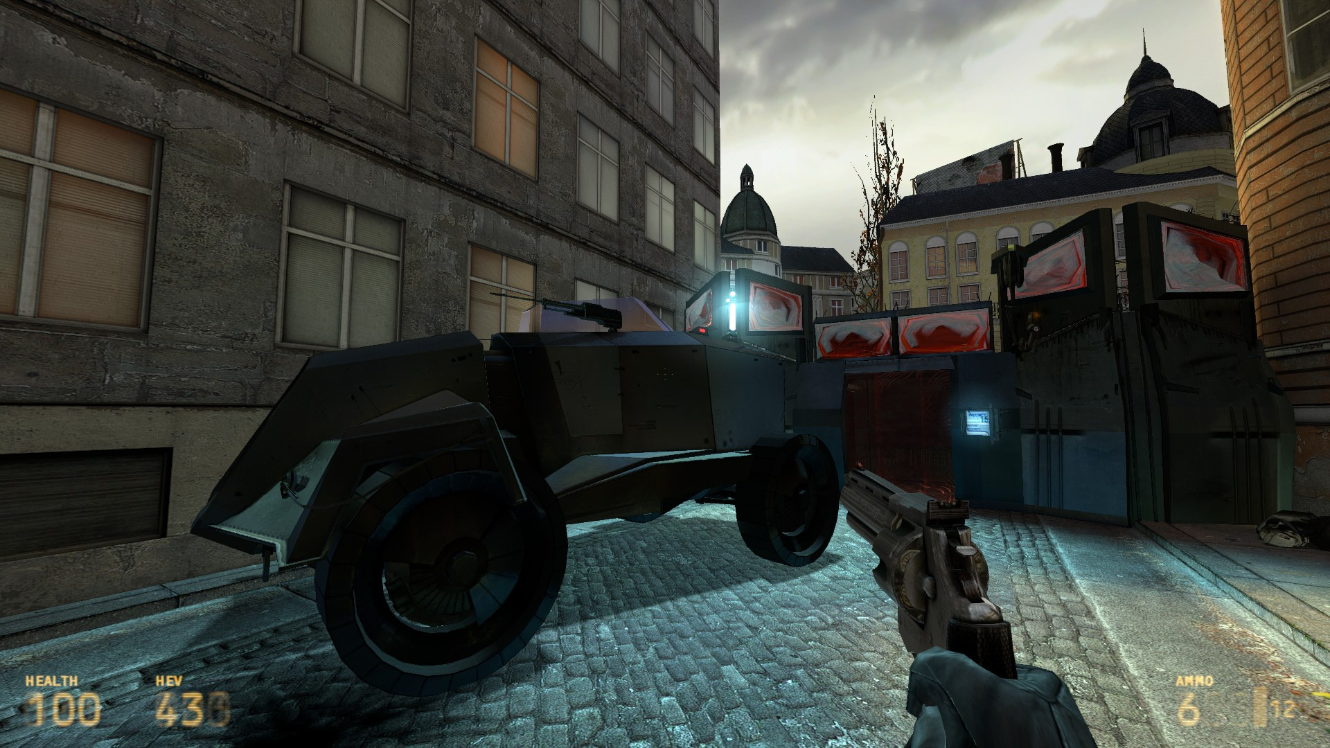 Improved APC with animated flashing lights Mod for Half-Life 2 | HL2 Mods