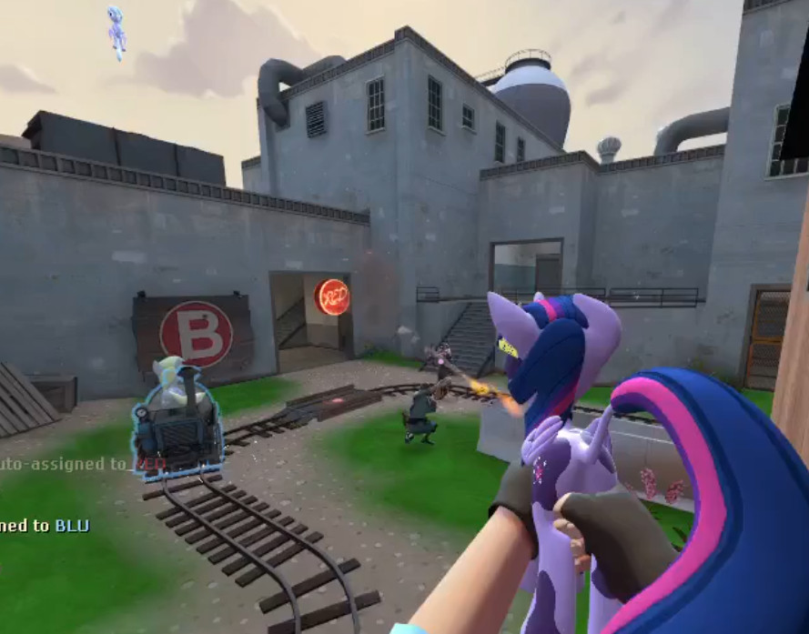Twilight Sparkle (cow) SMG replacer Mod for Team Fortress 2 | TF2 Mods